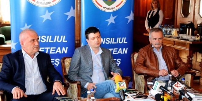 Ministrul Culturii,Ionuţ Vulpescu,a fost în județul Argeș, la Vila ...